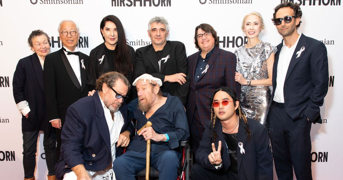 What Lawrence Weiner and Catherine Opie taught each other